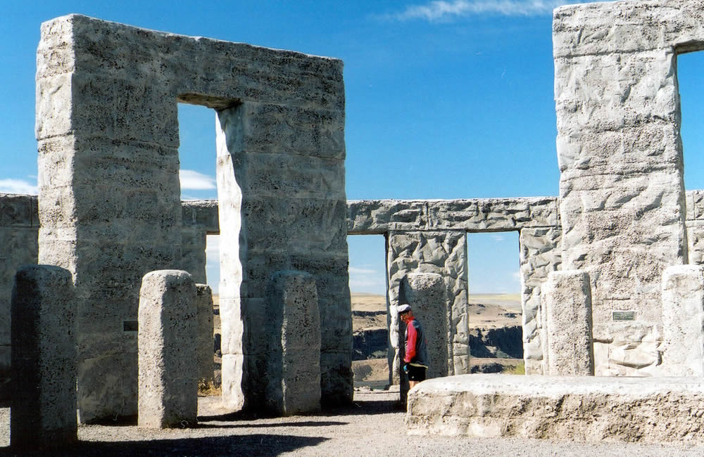 Maryhill Washington Stonehenge - Vortex Hunters